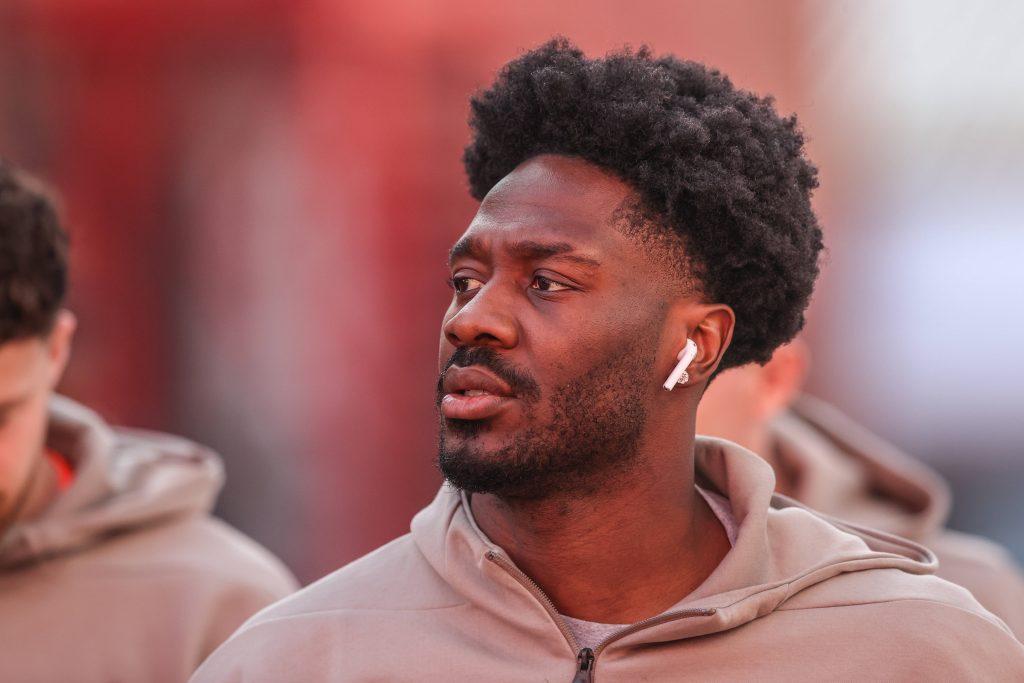 Ola Aina to get two-year contract extension at Nottingham Forest ...